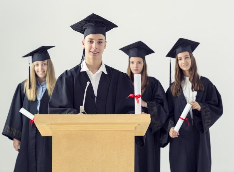 How to Write a Salutatorian Speech: Perfect Tips to Know About